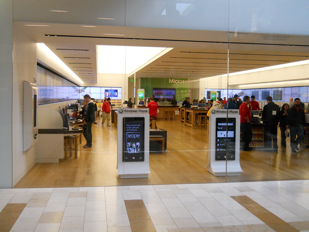 Microsoft to open its first store in the UK | BroadbandDeals.co.uk